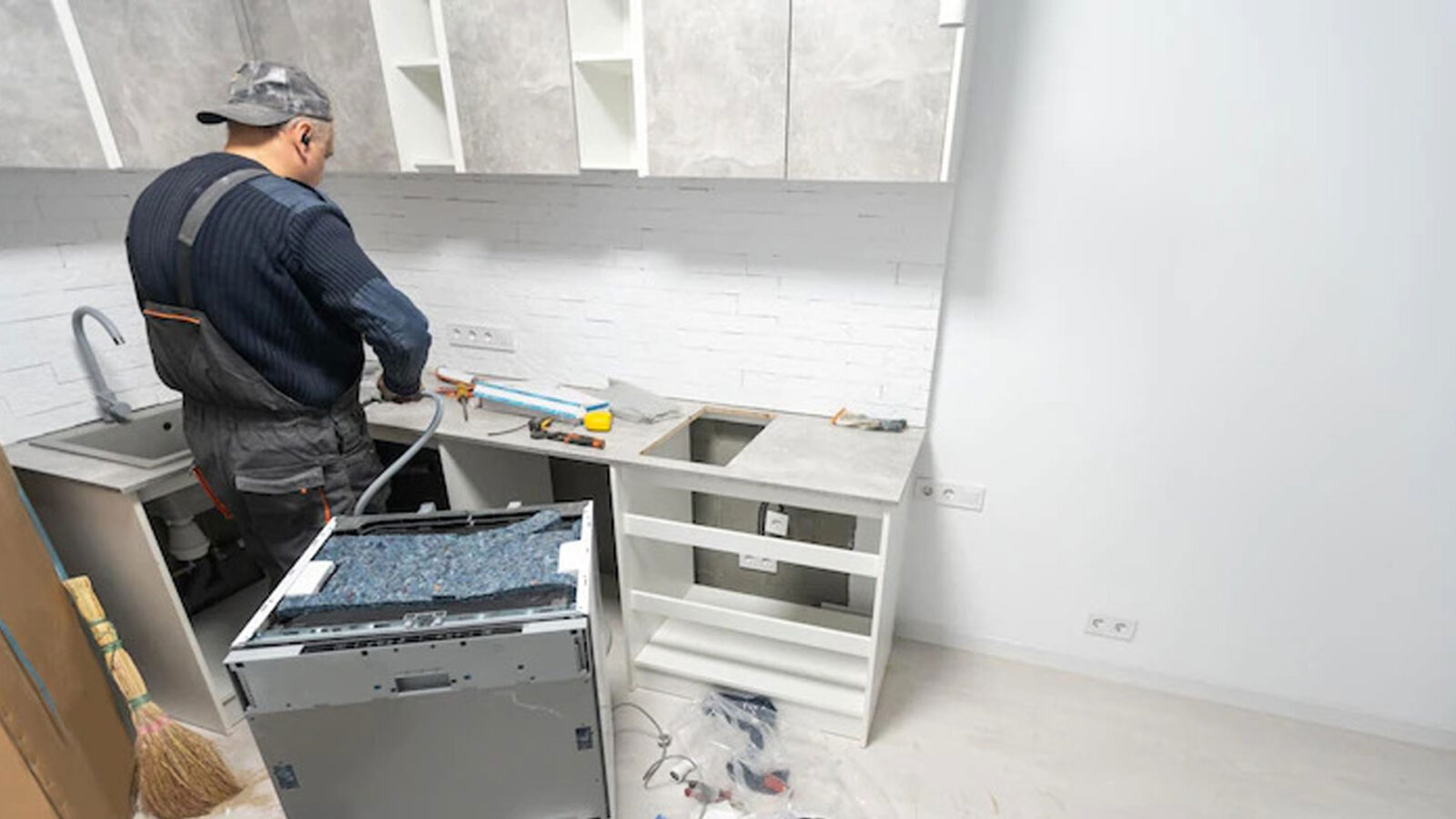 Installation & Removal of Furniture's in Canada - Wave Movers